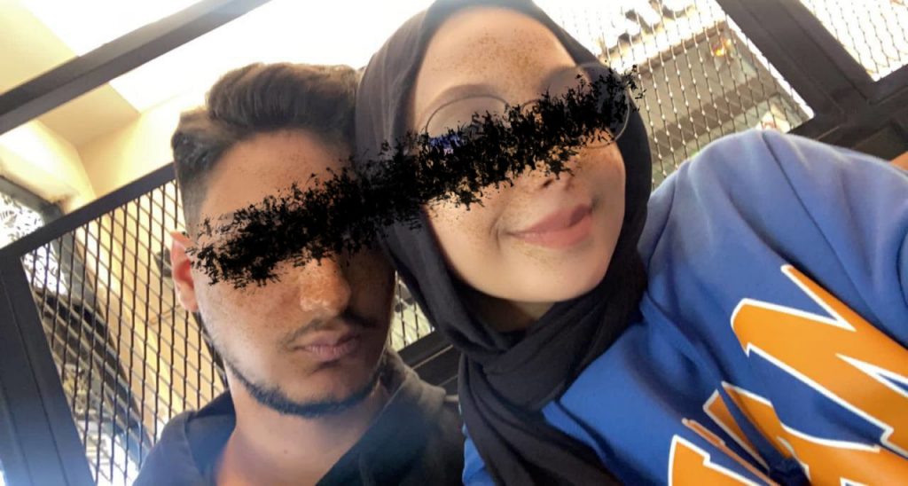Üniversiteli Eleman Ve Türbanlı Çıtır Sevgilisi Efsane Sakso Ve Yüze Boşalma İçerir